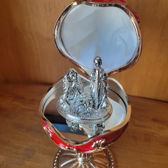 Wallace Silversmiths | Holiday | Vintage Red Enameled Silver Egg Music ...